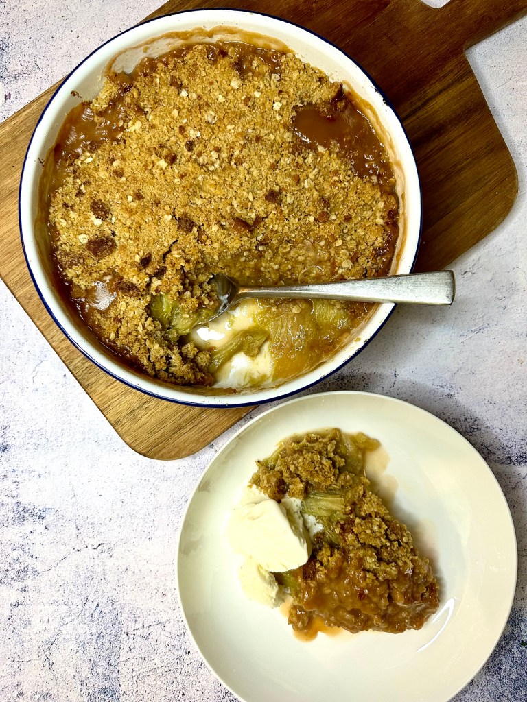Rhubarb & Ginger Crumble - Best Recipes UK
