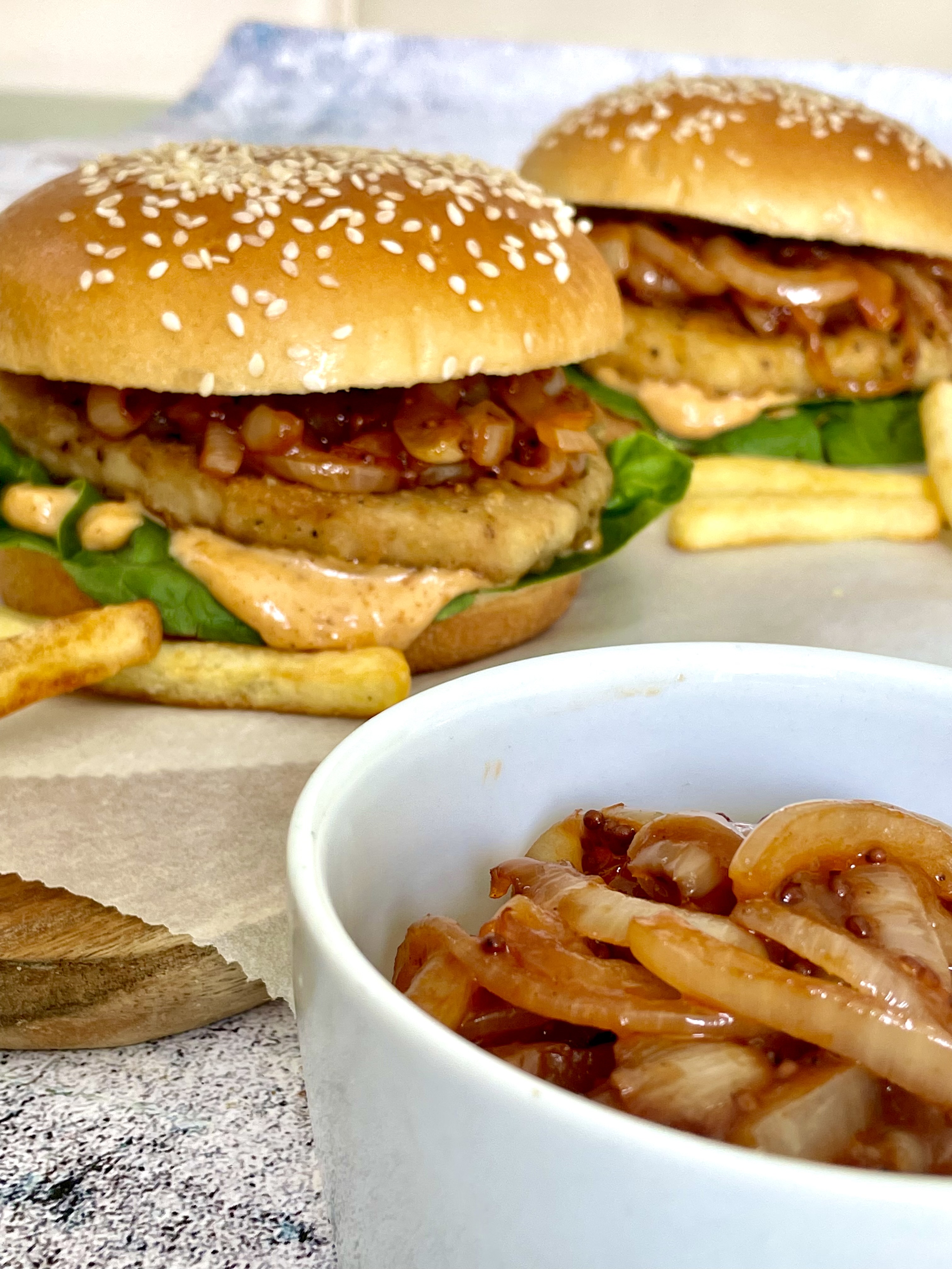 TINDLE Burgers with the Ultimate Fried Onions & Chipotle Garlic Mayo ...