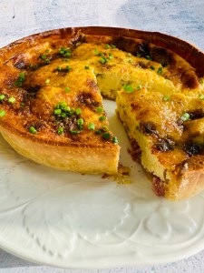 Caramelised Onion, Bacon & Blue Cheese Quiche - Best Recipes UK