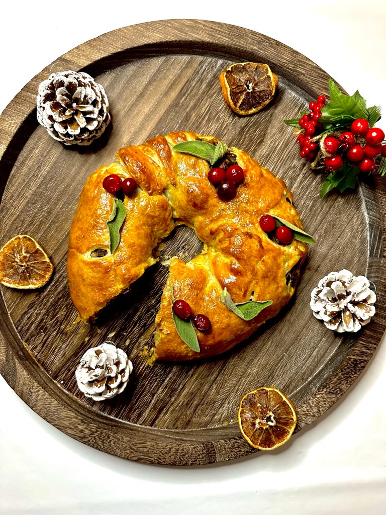 Christmas Pastry Wreath - Best Recipes UK